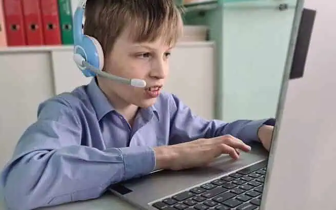 Virtual Speech Language Pathologists for Schools